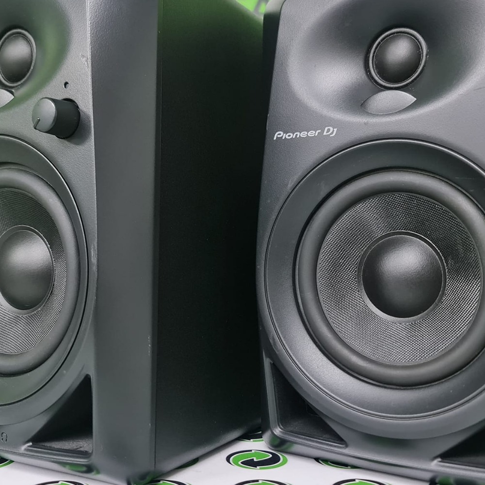 Pre-owned PIONEER DJ DM 40 SPEAKERS (PAIR) - Own4Less